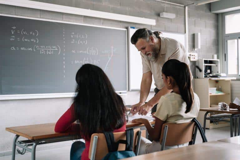 How To Teach Independent Learning In The Classroom - The Teach Simple Blog